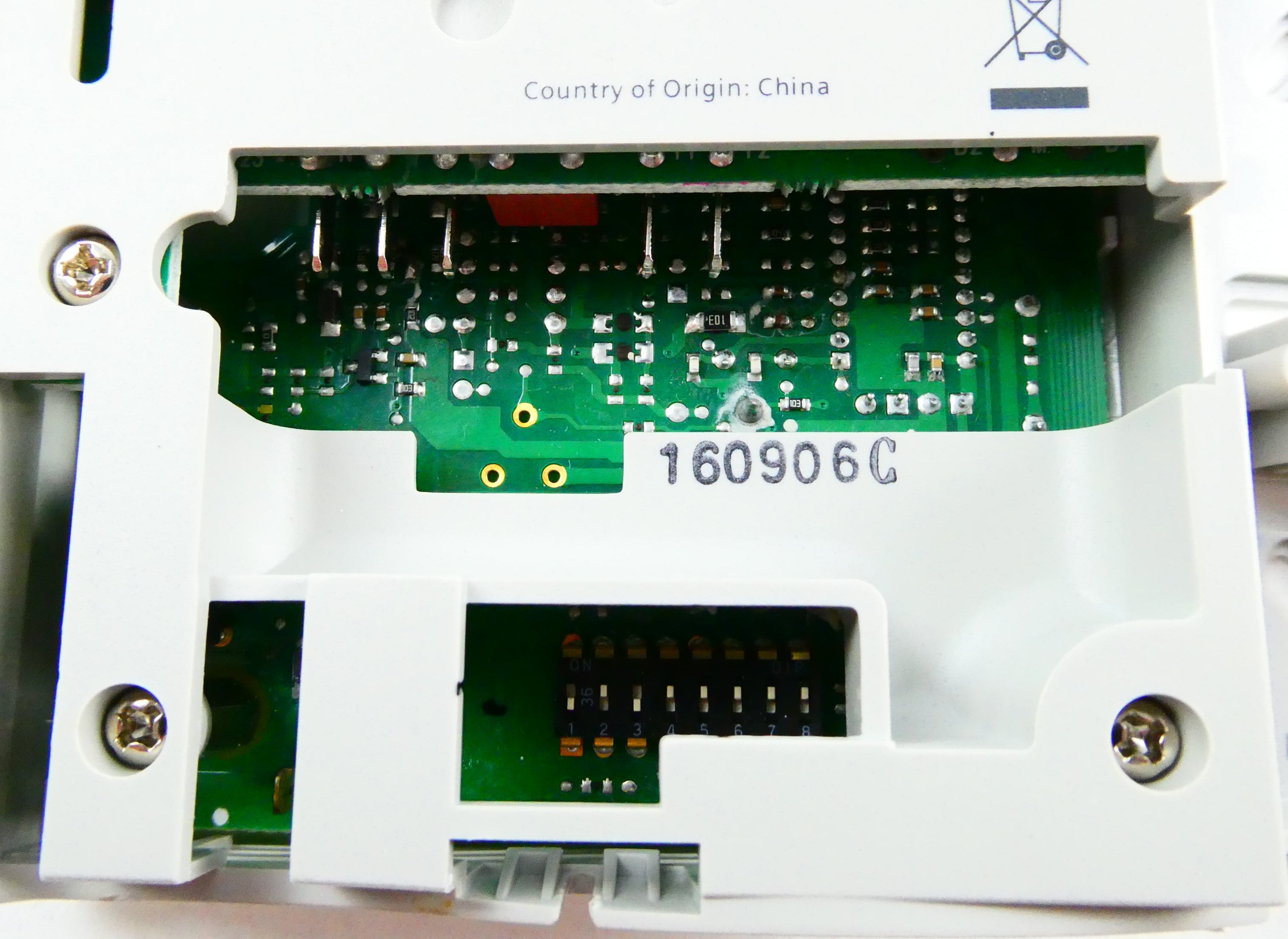 SIEMENS RCU10 UNIVERSAL RAUMTHERMOSTAT (für 4-Rohr-Systeme) * – SZ Handel